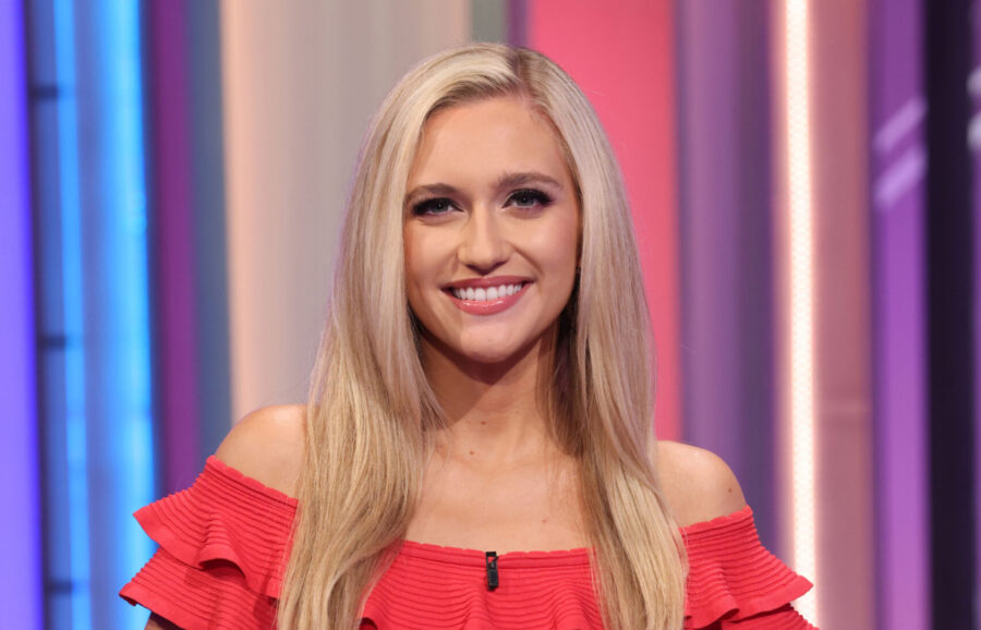 Maggie Sajak - Singer