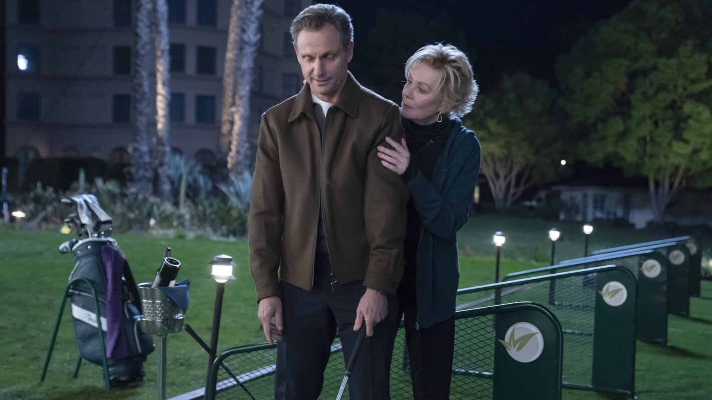 'Hacks': Tony Goldwyn on Romancing Jean Smart & Hitting the Golf Course ...