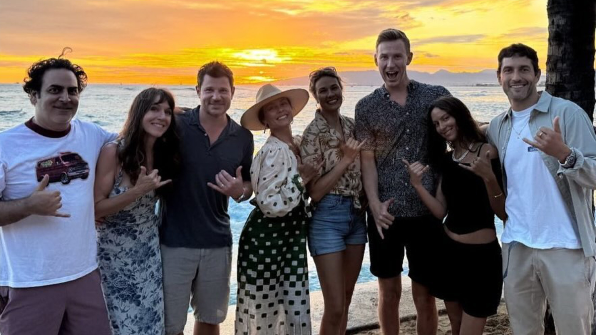 ‘ncis Hawai‘i Cast Reunites For Beachside Sendoff Of Canceled Show ‘ohana Forever