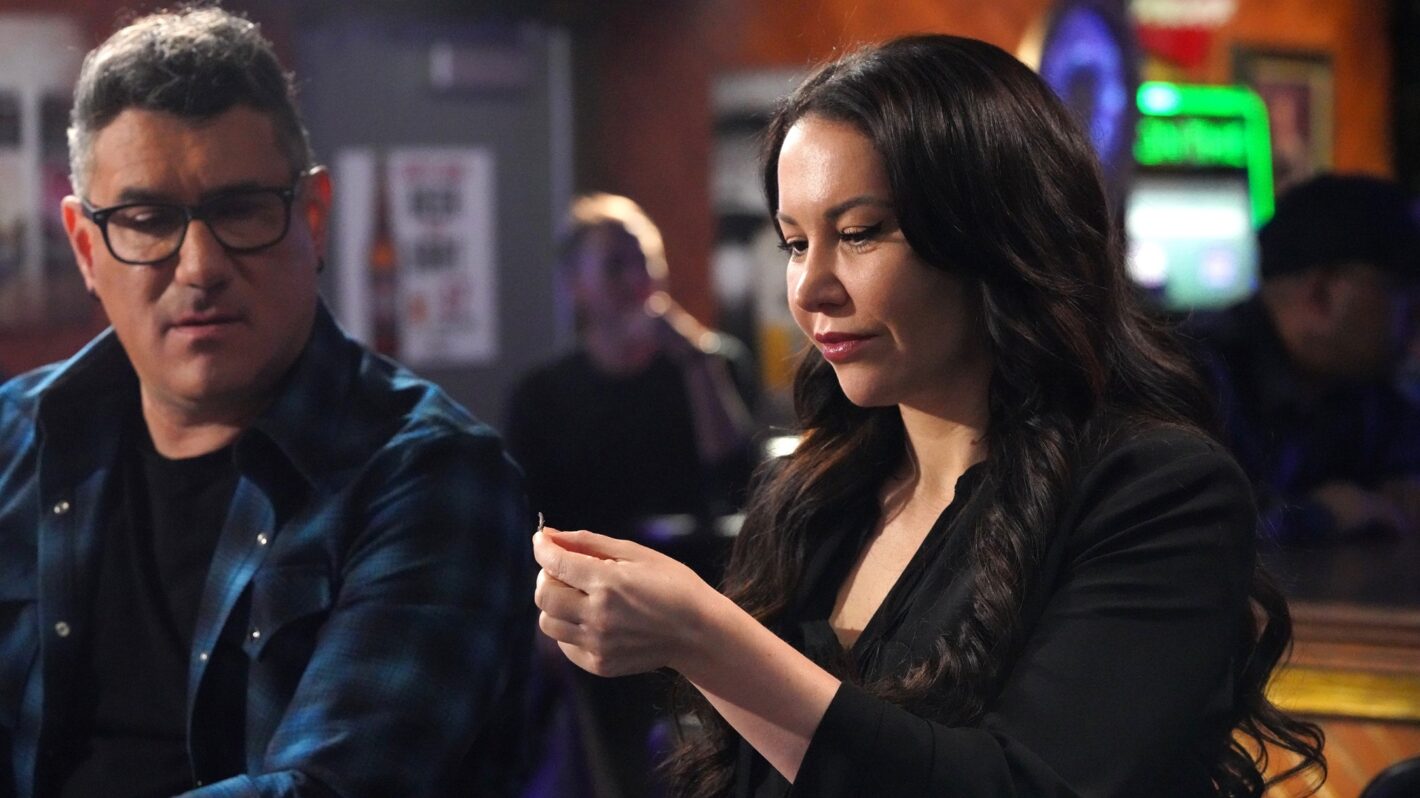 'Alien Encounters: Fact or Fiction' Investigator Chrissy Newton ...