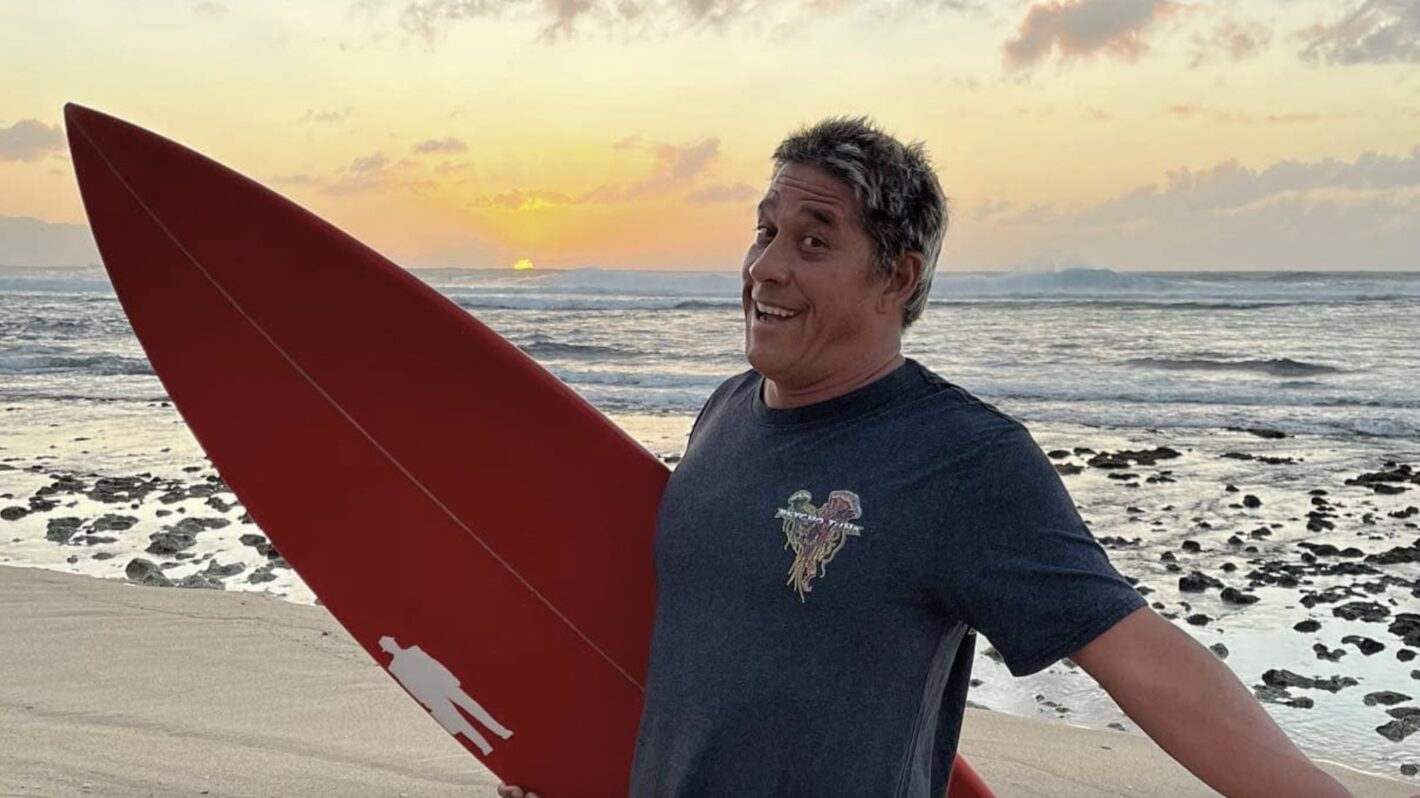 'Pirates of the Caribbean' Actor Tamayo Perry Killed in Shark Attack in ...