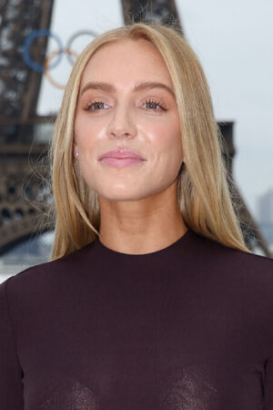 Alexandra Cooper - Podcaster