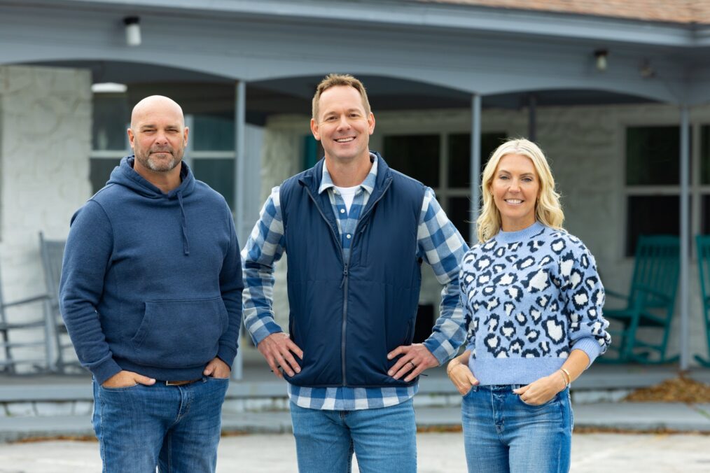 HGTV Stars Brian & Mika Kleinschmidt on Facing Off Against Each Other ...