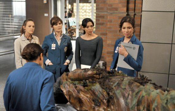 'Bones' Stars Emily Deschanel and Carla Gallo on Revival Chances ...