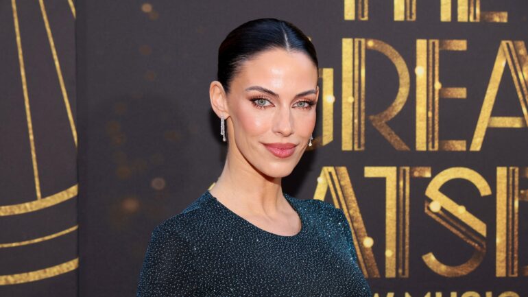 Happy Howlidays - Hallmark Channel Movie