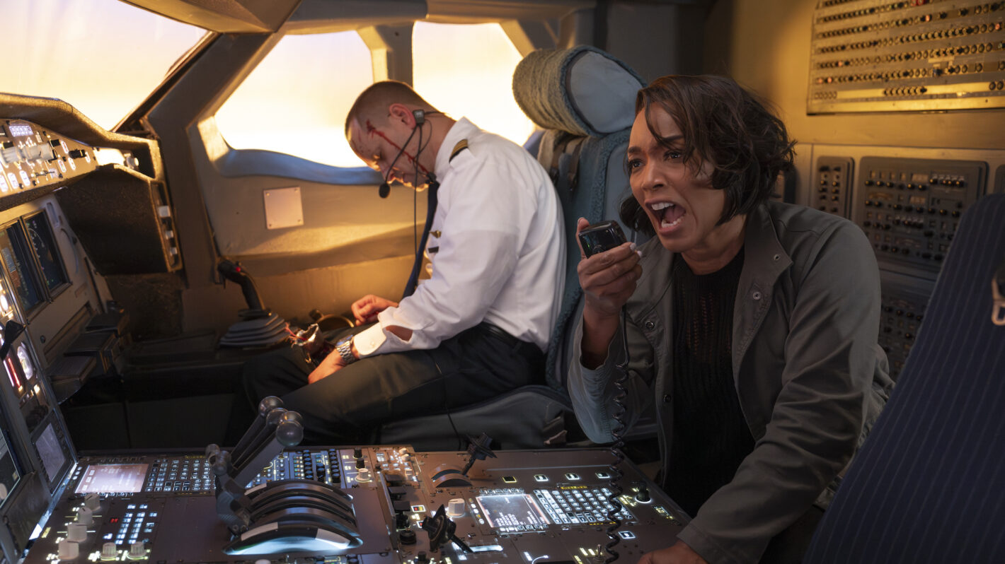 '9-1-1' Season 8 Episode 3 Recap: Athena Lands Plane, Gerrard Returns ...