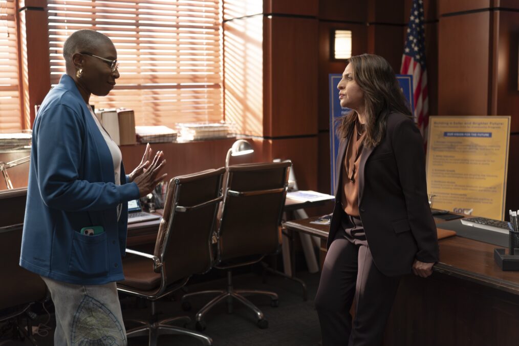 '9-1-1': Aisha Hinds and Tracie Thoms on Hen and Karen's Situation With ...