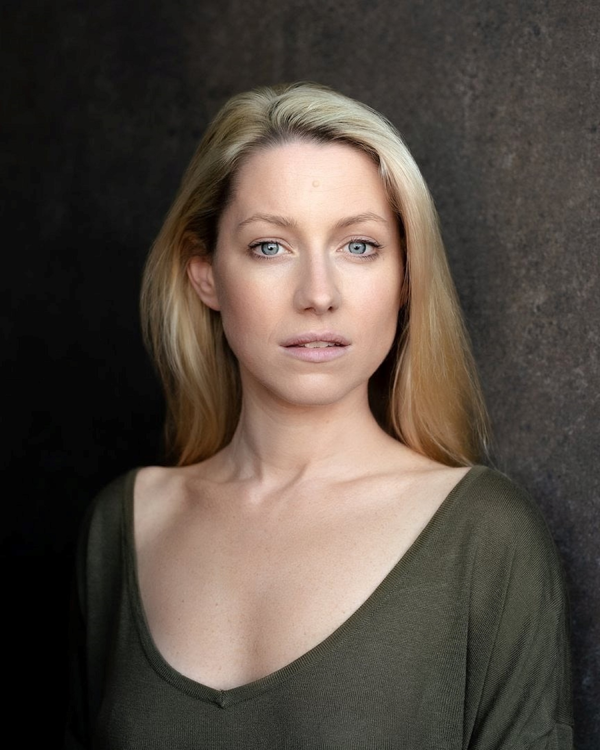 Niamh Walsh - Actress