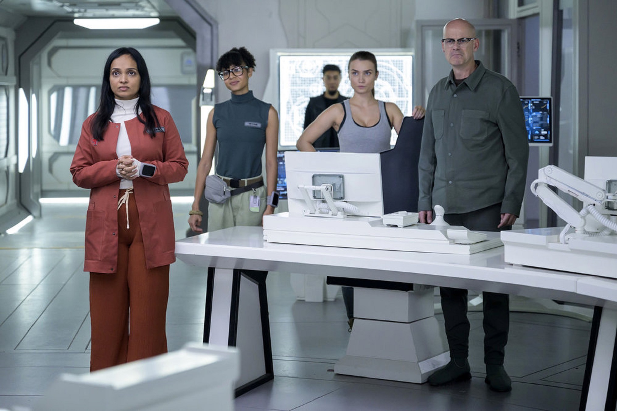 'The Ark' Bosses Talk Major Death, Breakups & Shakeups After Season 2 Finale