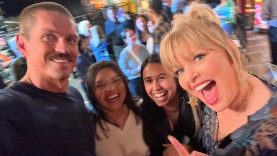 'Happy's Place': See Steve Howey Reunite With 'Reba' Costars Melissa Peterman and Reba McEntire ...