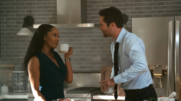 'The Lincoln Lawyer' Season 3 Finale: Mickey & Andrea's Relationship, Lorna as a Lawyer, More ...