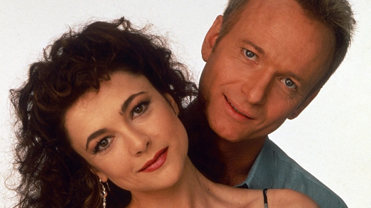 'General Hospital': Emma Samms Talks Holly and Luke's Love Theme Song ...