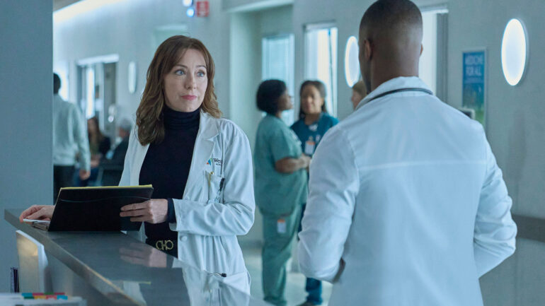 'Doc' Star Molly Parker Teases the 'Completely Unbelievable' True Story Behind Fox's New Medical ...
