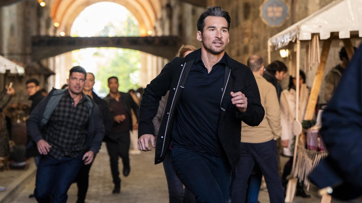 'FBI: International' Interview: Jay Hayden on Working With Jesse Lee ...