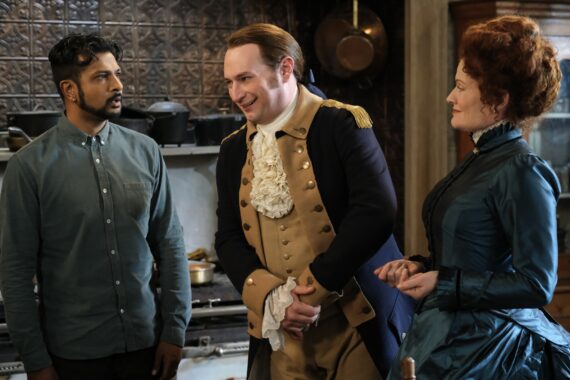 'Ghosts' Interview: Rose McIver on Sam's Possession by Nancy ...