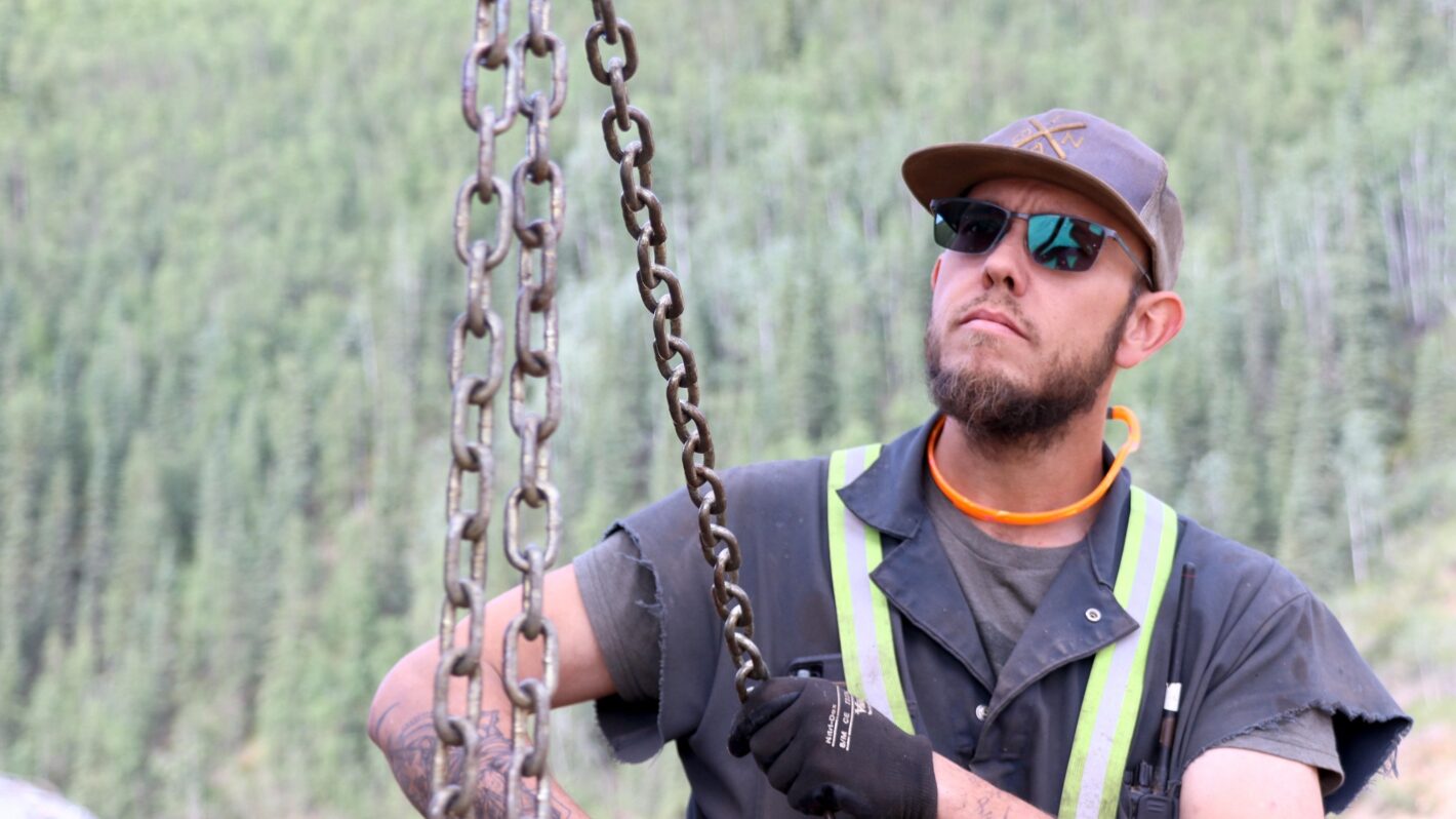 'Gold Rush' Recap: Tony Beets Helps Son Kevin as Parker Is Desperate to ...