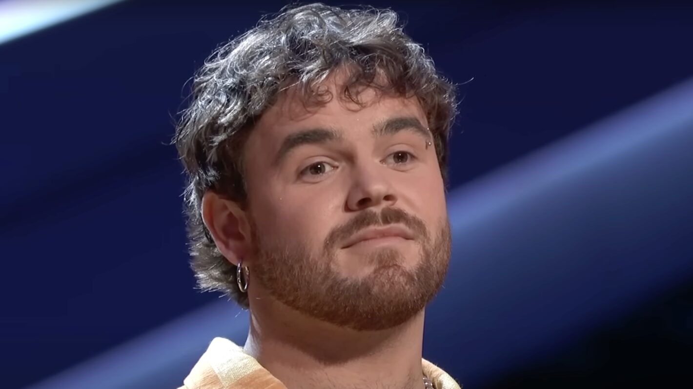 'The Voice' Coaches Fight Over 'Adorable' Contestant Who Performed ...