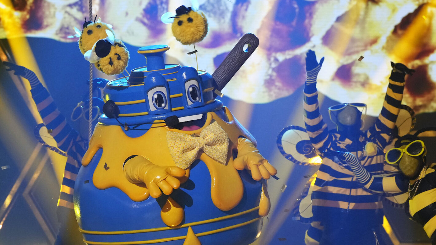 Who Is Honey Pot on 'The Masked Singer'? Eliminated Celebrity Speaks Out