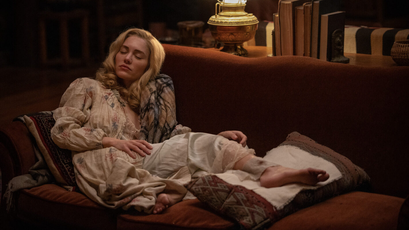 Does Elizabeth Die in '1923'? Michelle Randolph Explains Why She Fears ...