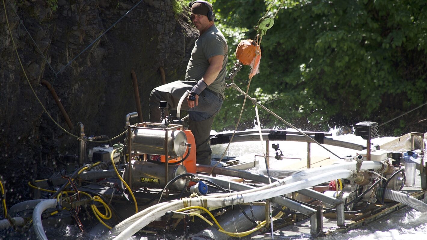 'Gold Rush: White Water': Dustin Hurt Receives Devastating News That ...