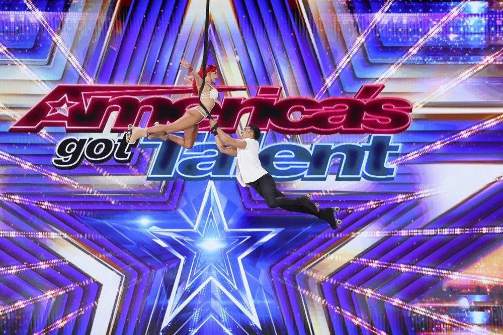 'AGT' 2025 Premiere: Light Wire, Jourdan Blue Get Golden Buzzers During ...