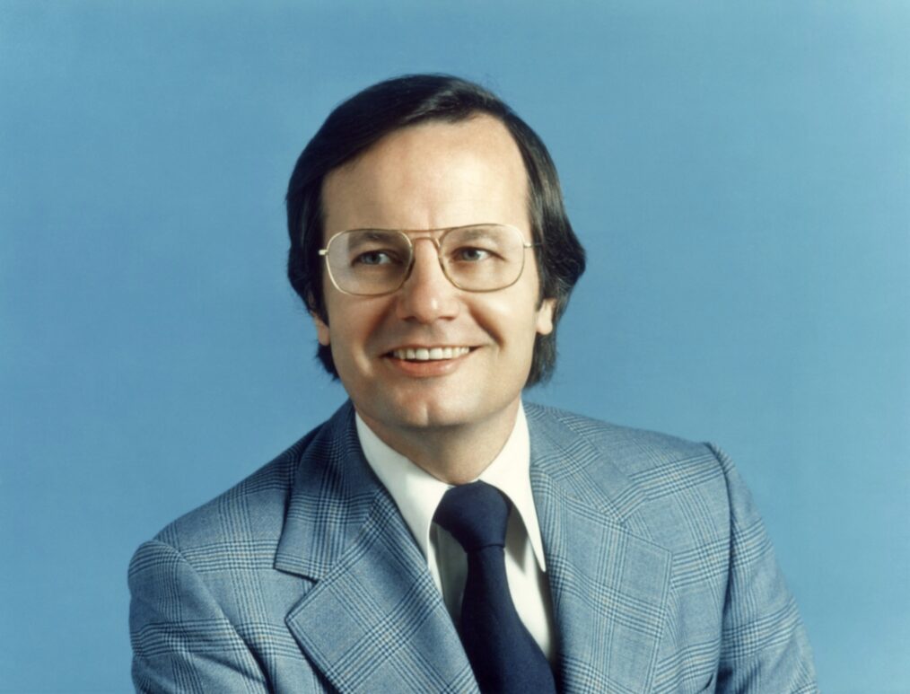 Legendary PBS & CBS Journalist Bill Moyers Dies at 91