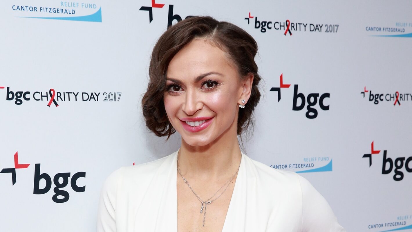 'DWTS' Fans Want Karina Smirnoff Back After She Hits the Studio With ...