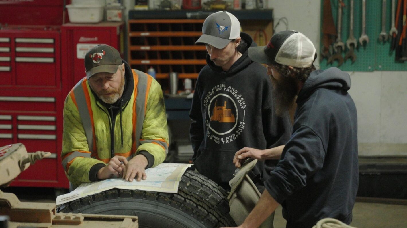 'Ice Road Truckers' Season 12 Premiere: Lisa Kelly Faces Perilous First Run